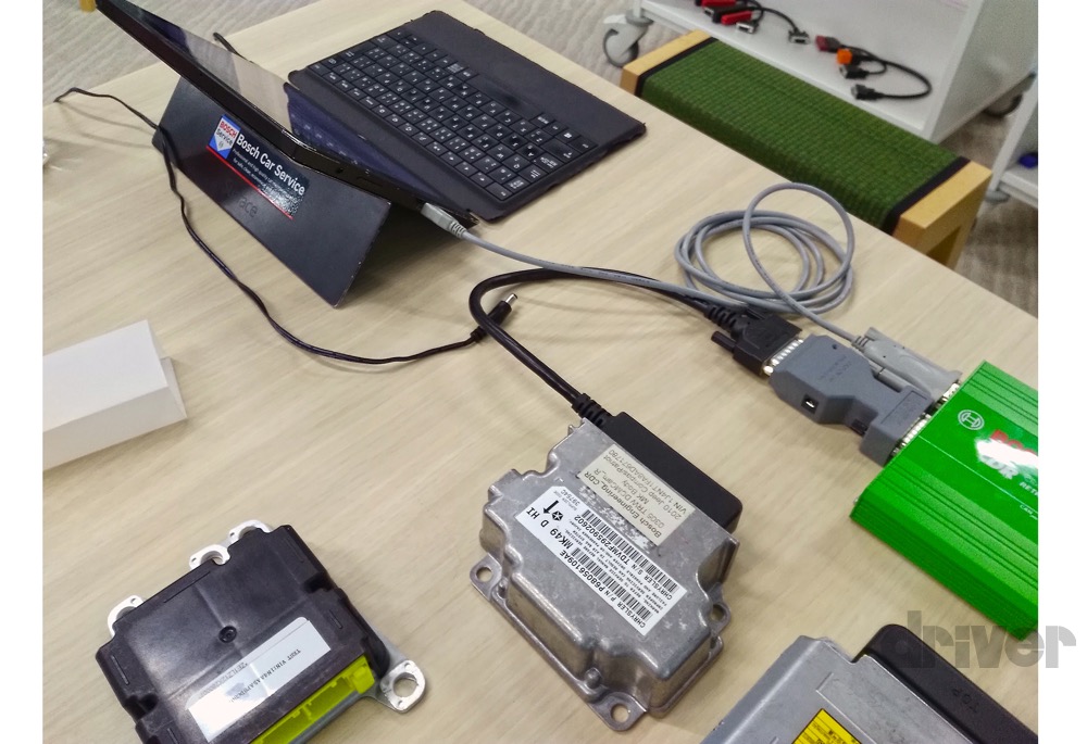 万が一の事故で役立つ「EDR／CDR」を知る！ドライブレコーダーでは見えない車両状況を記録する | ドライバーWeb｜クルマ好きの“知りたい”がここに