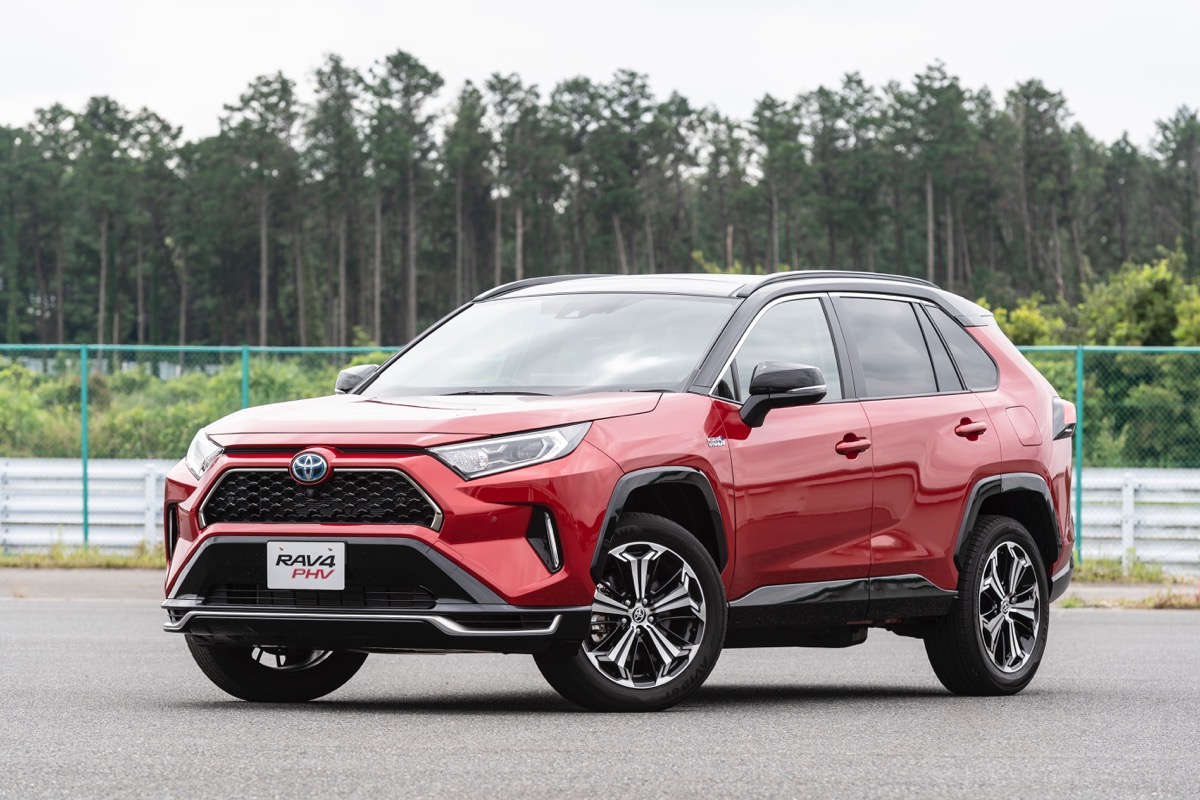 アウトランダーPHEVとRAV4 PHVの決定的な差とは【エクリプス クロスPHEVも気になる】 | ドライバーWeb｜クルマ好きの“知りたい”がここに