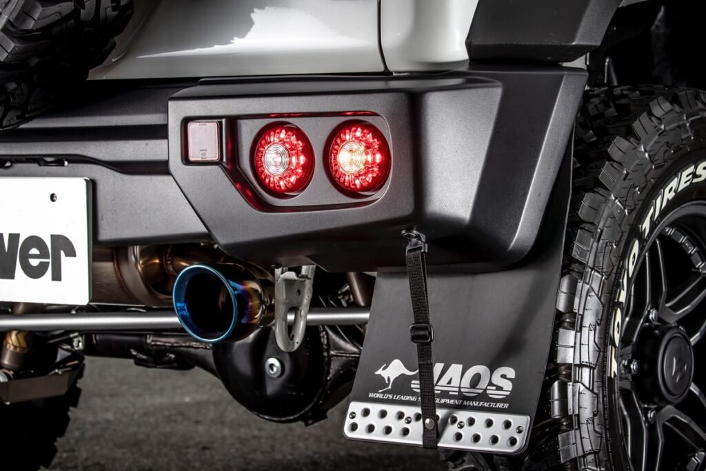 【JAOS】スタンスのよさを引き立て"魅せる"｜JB64ジムニー／JB74ジムニーシエラ最新カスタムパーツセレクション | ドライバーWeb｜クルマ好きの“知りたい”がここに