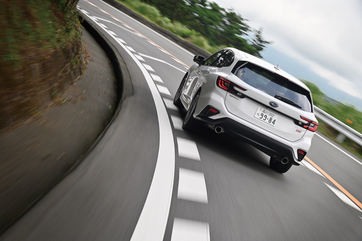 もはや奇跡のトップ・オブ・レヴォーグ！ STIスポーツR EXの真価とは | ドライバーWeb｜クルマ好きの“知りたい”がここに