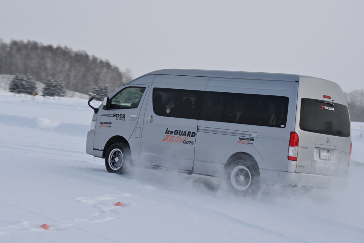 横浜ゴムのアイスガード7とG075。SUVに適したスタッドレスタイヤはどっち？ を試す | ドライバーWeb｜クルマ好きの“知りたい”がここに