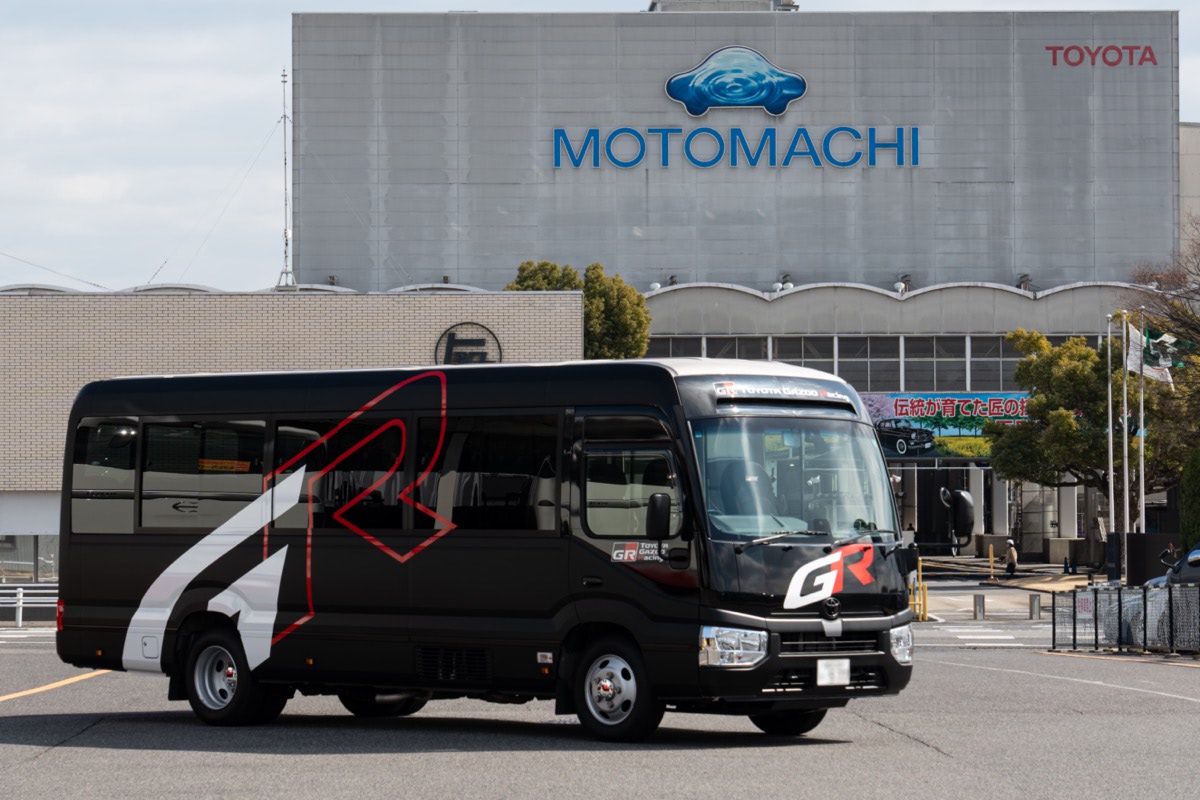 【オーナー限定特別体験】GRファクトリー見学が始動。“走りへのこだわり”を間近で感じられる | ドライバーWeb｜クルマ好きの“知りたい”がここに