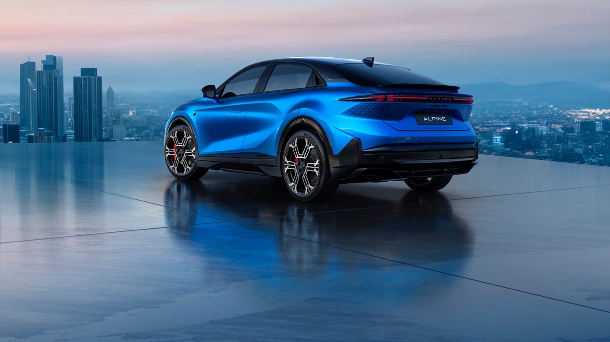 【日本導入検討中】電動アルピーヌ「A390」が発表された！ | ドライバーWeb｜クルマ好きの“知りたい”がここに