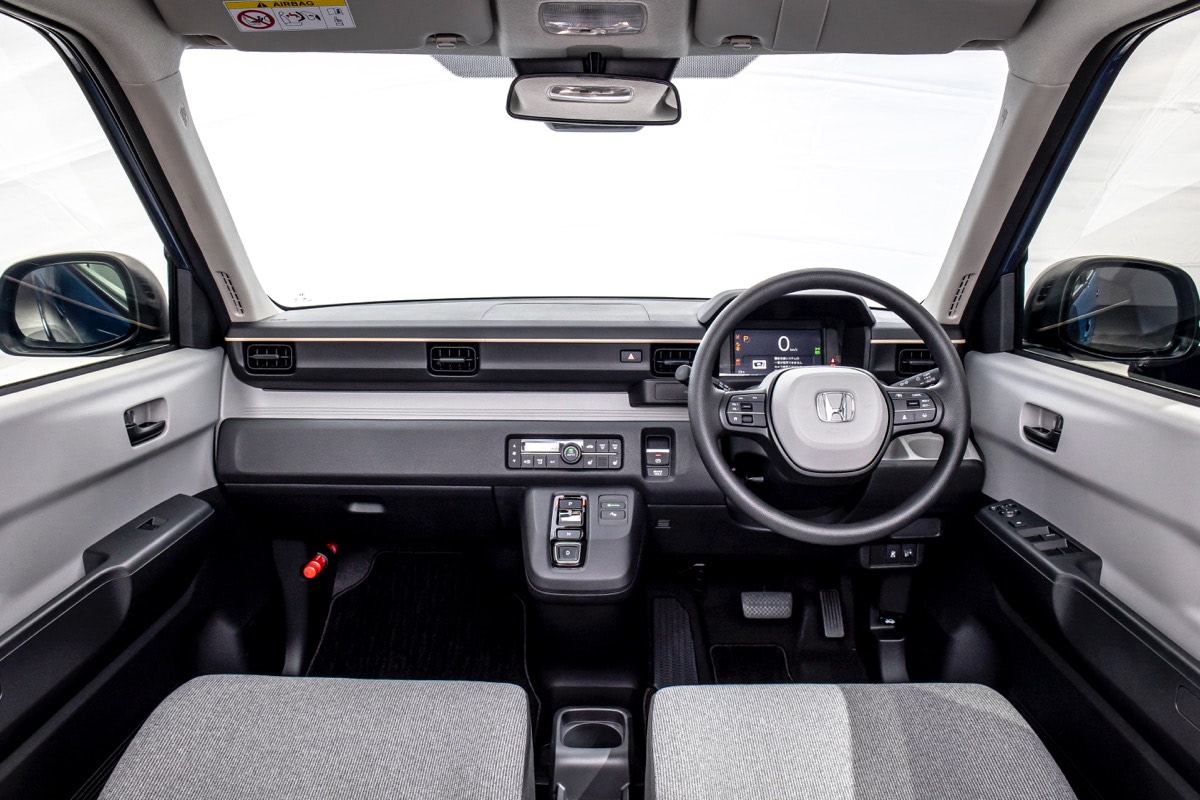 「これでいいんだよ！」と話題に！ホンダの新型EV「N-ONE e:」の“ナビレス”仕様が魅力的だった | ドライバーWeb｜クルマ好きの“知りたい”がここに